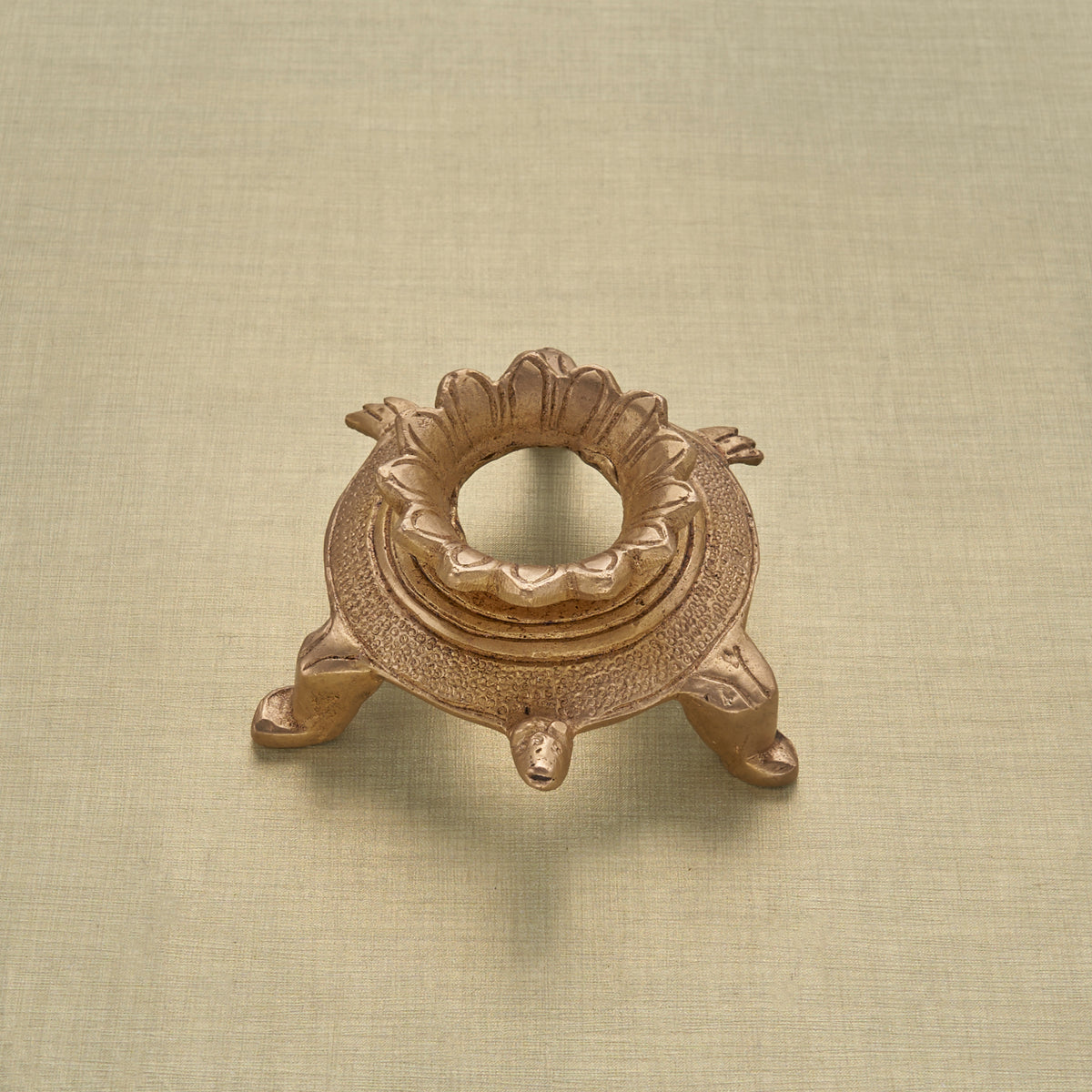 Shankh Stand – The Meera Studio