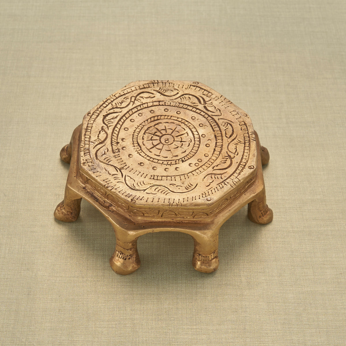 Round Chouki 1 – The Meera Studio